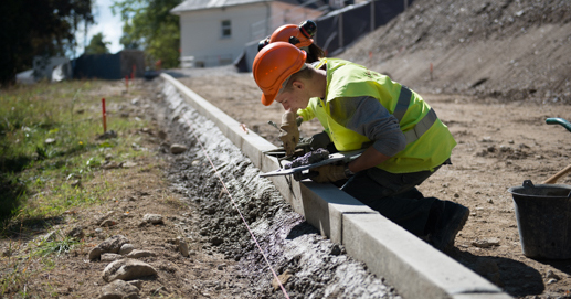 Maçon VRD : Pose de Bordures et Caniveaux – CFCTP